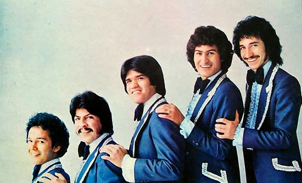 El Buki cumple 63 años y así ha cambiado a lo largo de su exitosa ...