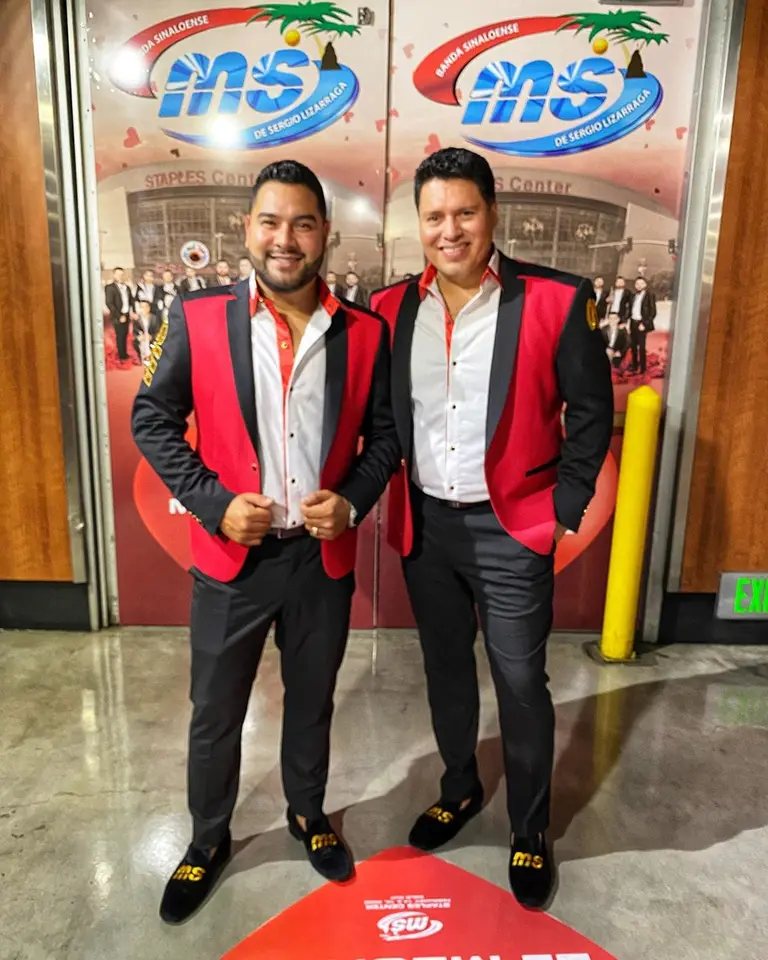 Así fue la entrada de Alan Ramírez y la salida de Julión Álvarez de ...