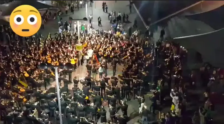 Así suenan los mariachis de Garibaldi tocando al mismo tiempo 'Cielito ...