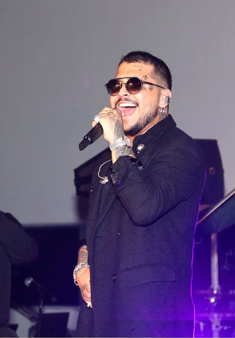 Christian Nodal: Mhoni Vidente hace trágica predicción de la salud del cantante | Shows Bandamax ...