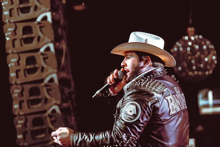 El Fantasma ya tiene fecha de estreno de su disco 'Carteles' y da a ...