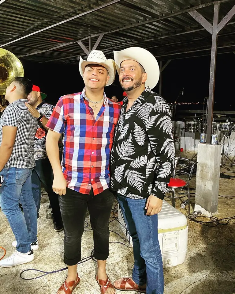 'El Flaco' felicita a Grupo Firme por el éxito que está logrando su ...