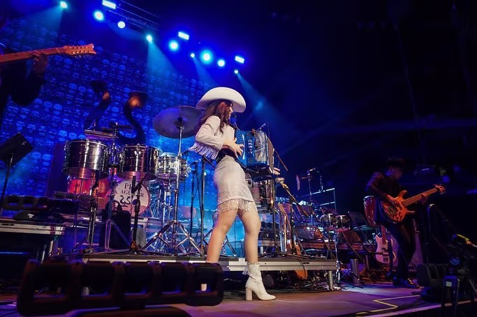 Irany debutó oficialmente en 'Jaripeo Sin Fronteras' por Estados Unidos ...