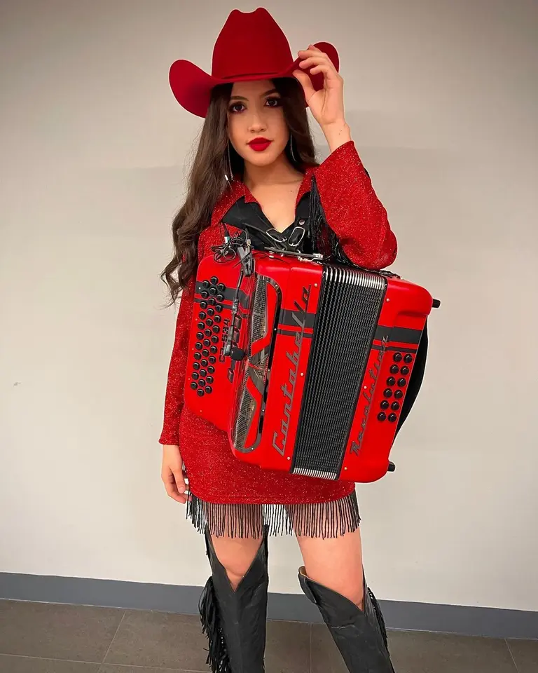 Irany lanza su más reciente sencillo 'Besos' | Shows Bandamax Bandanews ...