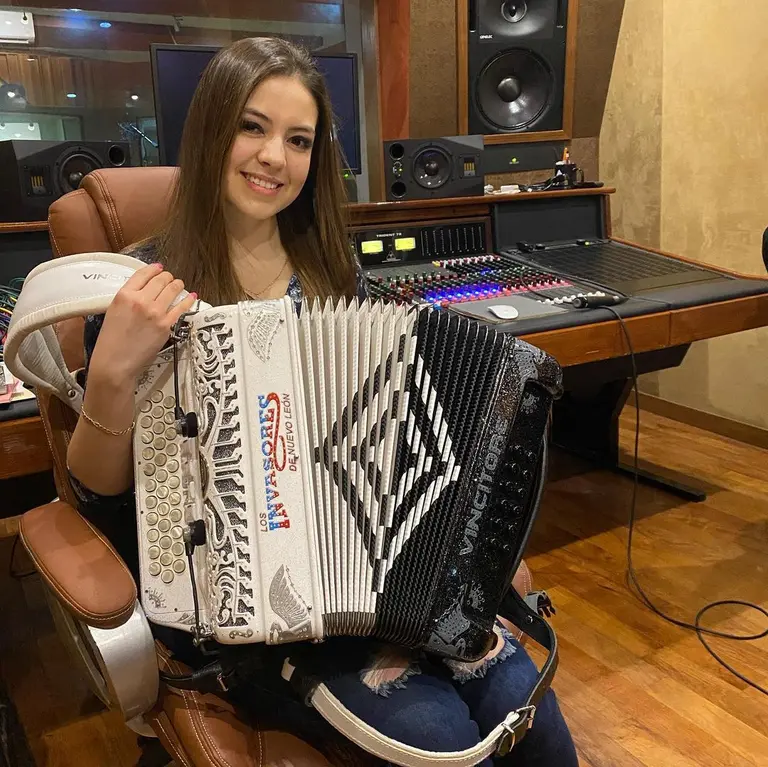 Janeth Valenzuela alista dueto con Los Invasores de Nuevo León | Shows ...