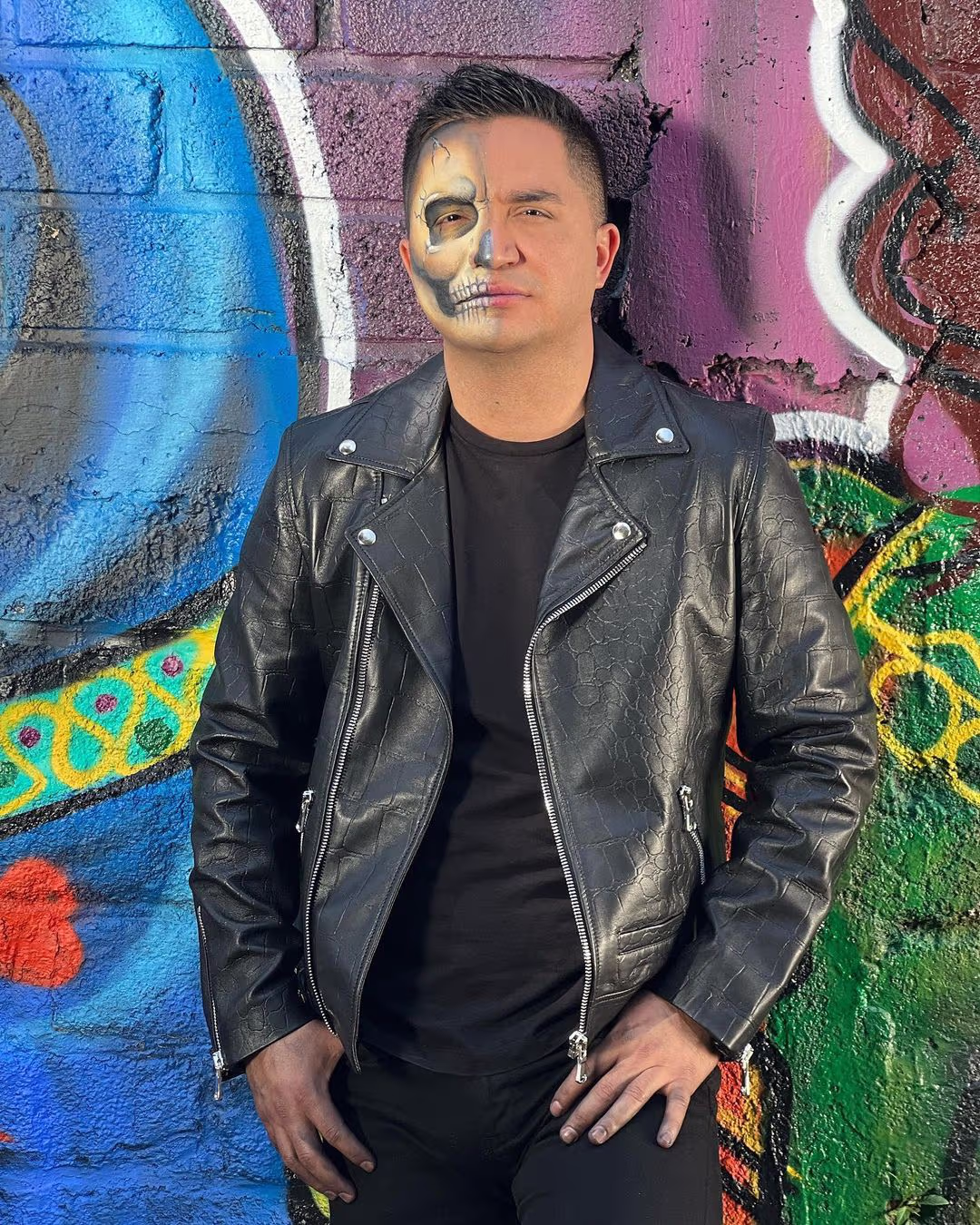 Josi Cuen conmemora Día de Muertos y graba en panteón video de 'Como Se ...