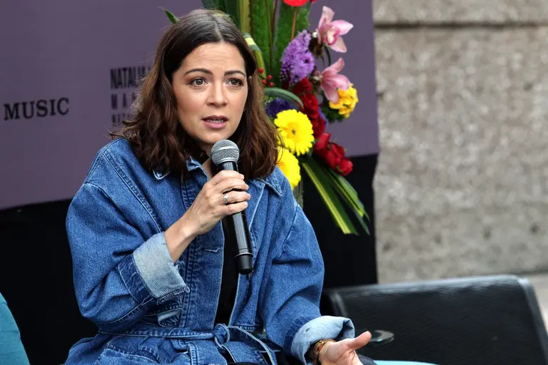 Natalia Lafourcade se lleva el Grammy a "Mejo Álbum de Regional ...