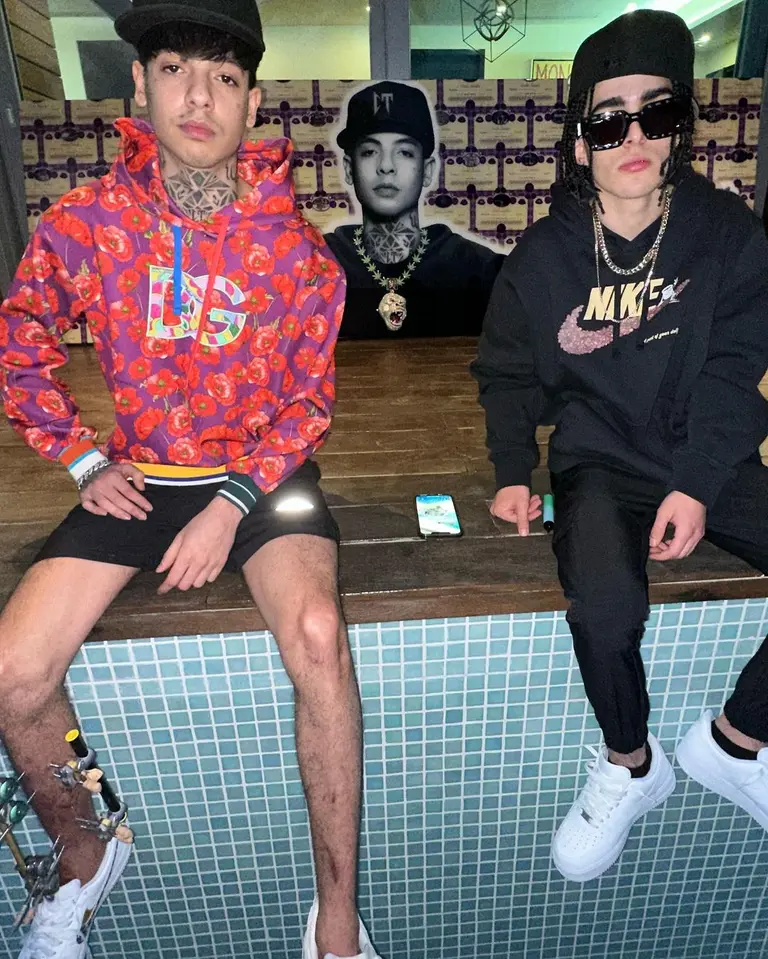 Natanael Cano presume impresionante retrato adornado con su famoso ...