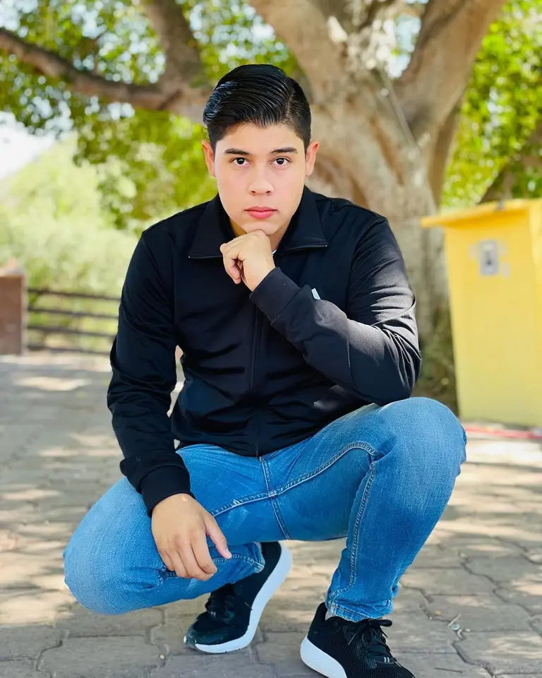 Raúl Vega estrena su primer disco 'Tengo Que Reconocer' | Shows ...