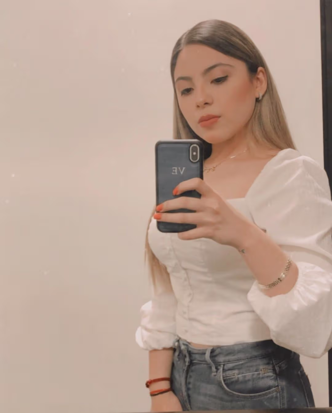 Valeria Elizalde, hija de Valentín Elizalde, se lanza como cantante ...