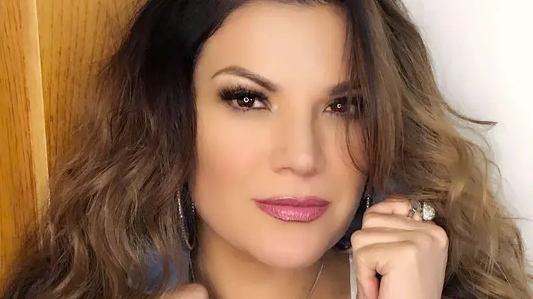 Diana Reyes cautiva al público con el tema “La pasión tiene memoria” | Shows Noticias | Bandamax