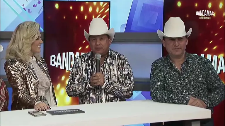 Cardenales de Nuevo León promueven su sencillo 'Lunático' | Shows Notibanda | Bandamax