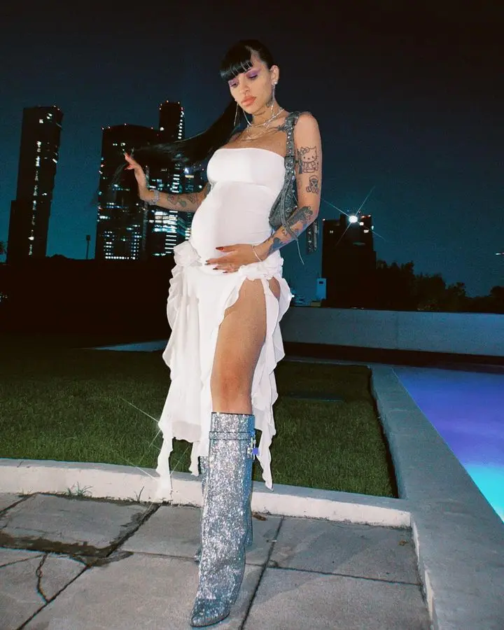 Cazzu luce de manera sensual su embarazo | Shows Qué News Bandamax ...