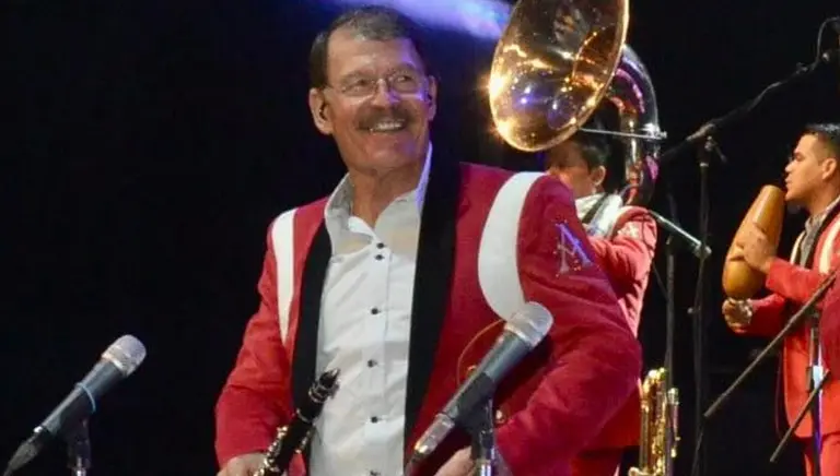 Don René Camacho, líder de La Arrolladora, elogia el trabajo de Grupo ...