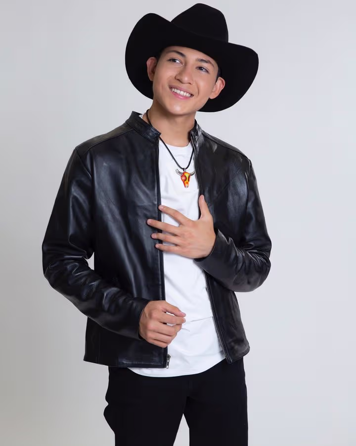 Sergio Maya lanza una nueva versión de ‘Amor de estudiante’ | Shows Qué ...